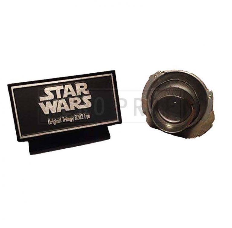 Original R2-D2 Holo-projector Eye from Star Wars Trilogy - HeroProp.com