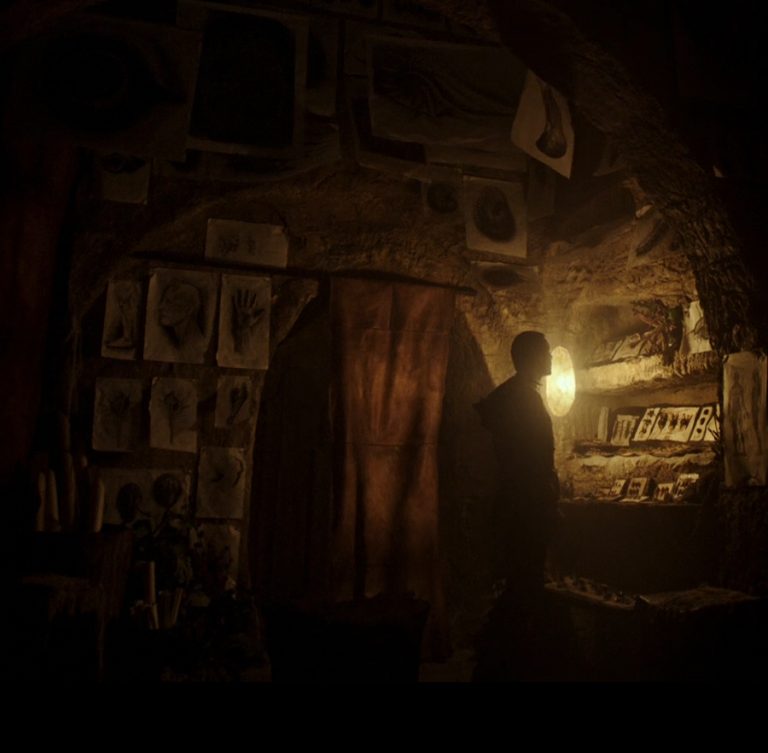 Alien: Covenant - David (Michael Fassbender) Drawing - HeroProp.com