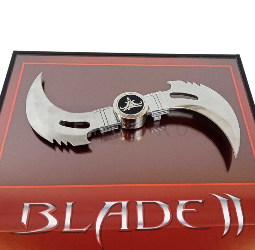 BLADE II - Blade's (Wesley Snipes) Hero Glaive - HeroProp.com