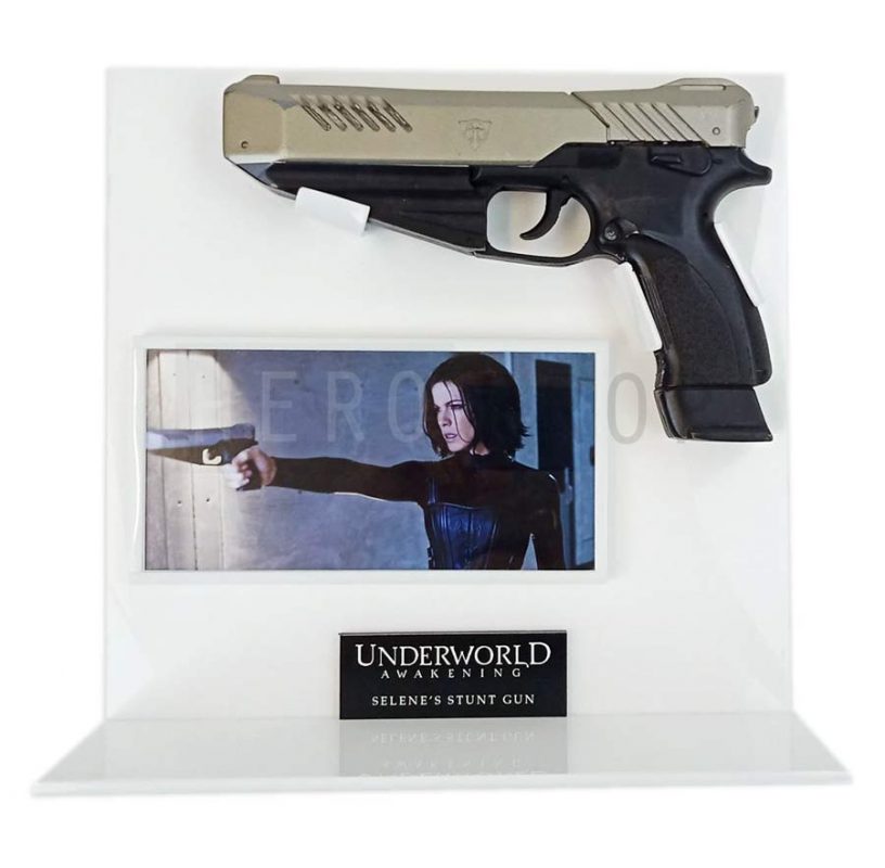 Underworld: Awakening Kate Bekinsale's Stunt Gun - HeroProp.com