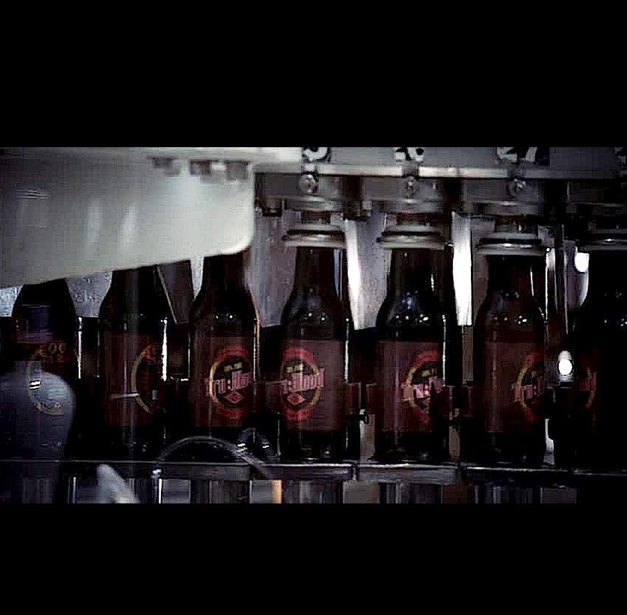 True Blood (TV) - Bottle of Tru Blood - HeroProp.com