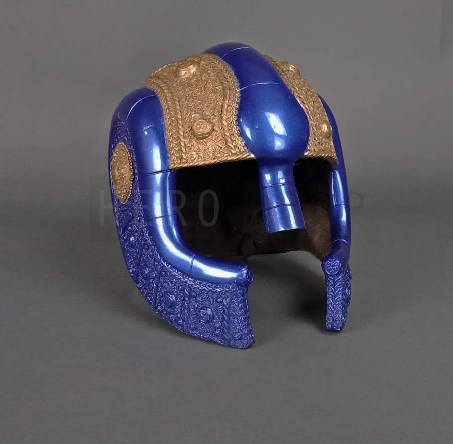 Futuristic Game Play Helmet from “Rollerball” (2002) - HeroProp.com