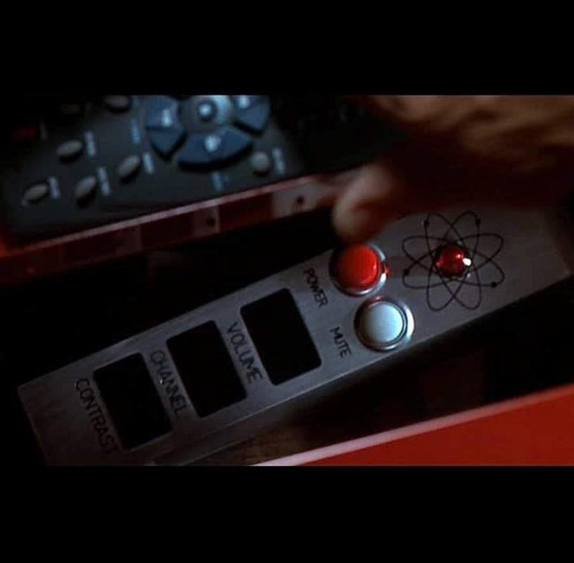 Pleasantville – SFX TV Remote – HeroProp.com