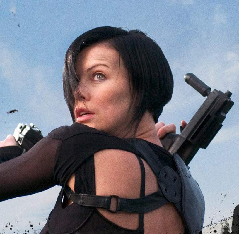 Aeon Flux - Charlize Theron Hero Machine Pistol - HeroProp.com