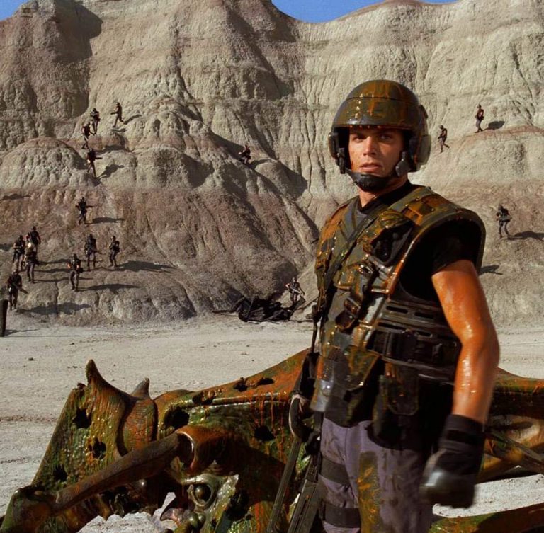 Starship Troopers Stunt Morita Assault Rifle - HeroProp.com