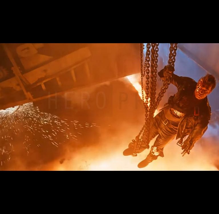 Terminator 2: Judgment Day Endoskeleton Leg/Knee Joint - HeroProp.com