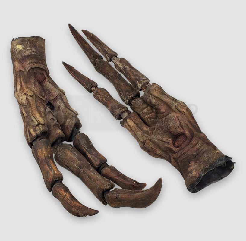 Predators River Ghost (Ram Runner) Mask, Hands and Teeth - HeroProp.com