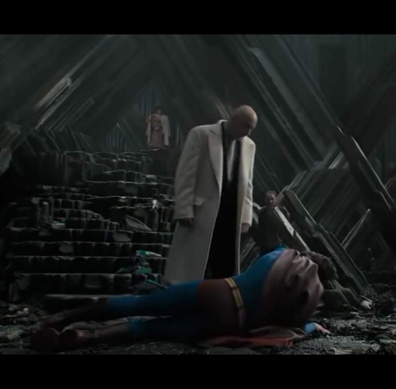 Superman Returns Shard of Kryptonite and Stand – HeroProp.com