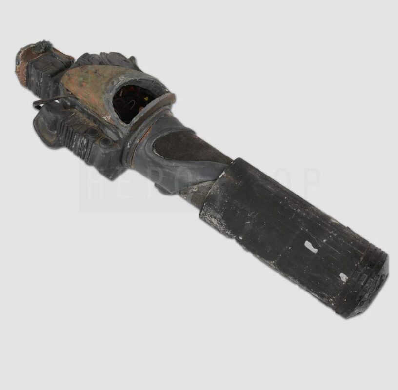 Critters-Bounty Hunter Hero Movie Prop Gun - HeroProp.com