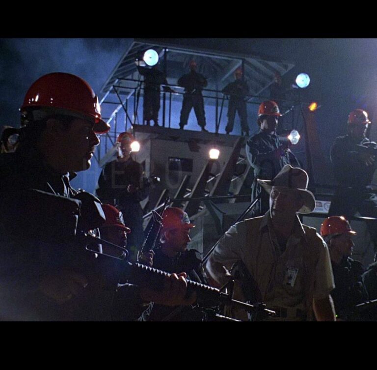 Jurassic Park – ‘Dinosaur Handler’ Uniform and Hardhat – HeroProp.com