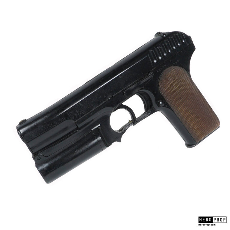 Kingsman: The Golden Circle - Taxi Fight Gold Gun - HeroProp.com