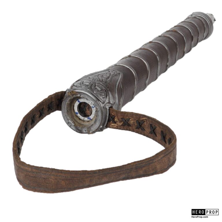 Thor: The Dark World - Thor's Mjollnir Handle Section - HeroProp.com