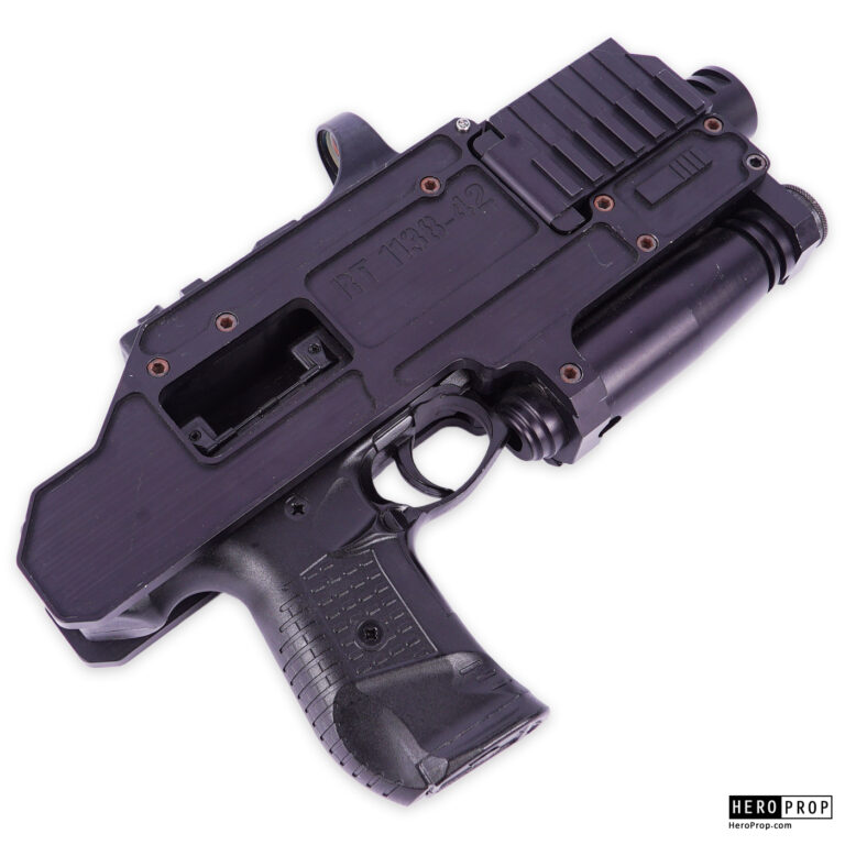 Total Recall 2012 - Hero Bolo Gun - HeroProp.com