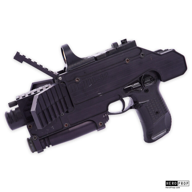 Total Recall 2012 - Hero Bolo Gun - HeroProp.com