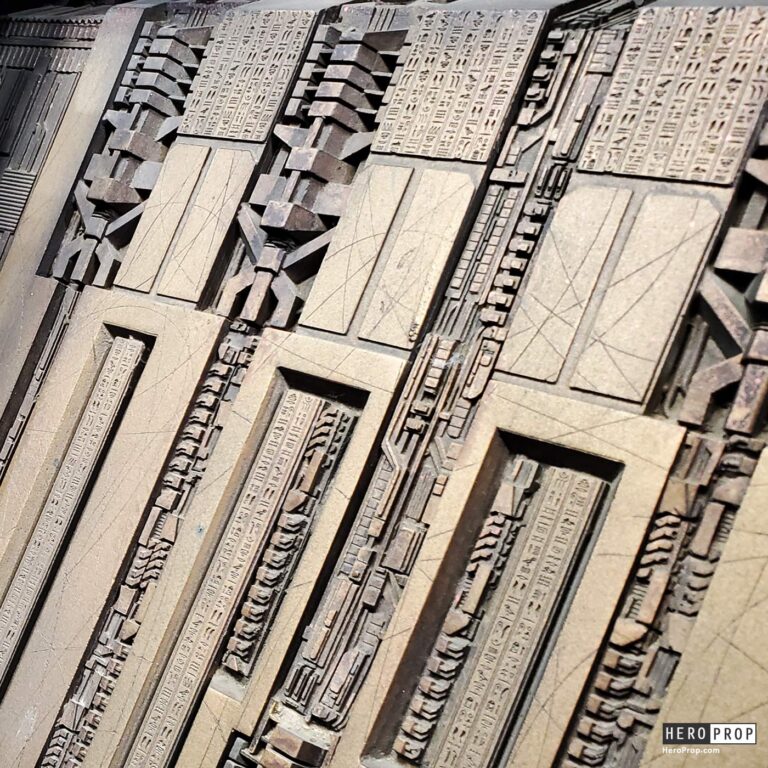 Stargate (1994) - Large Scale Hero "Ra" Cheops Class Pyramid Warship ...