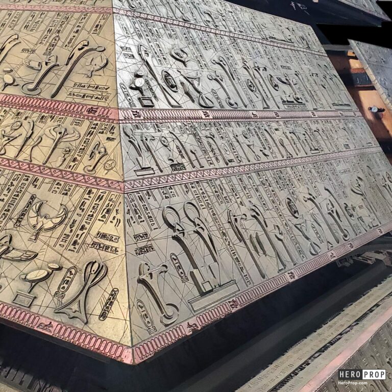 Stargate (1994) - Large Scale Hero "Ra" Cheops Class Pyramid Warship ...