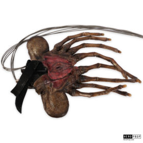 Aliens vs. Predator (2004) – Hero Cable Controlled Facehugger Puppet ...