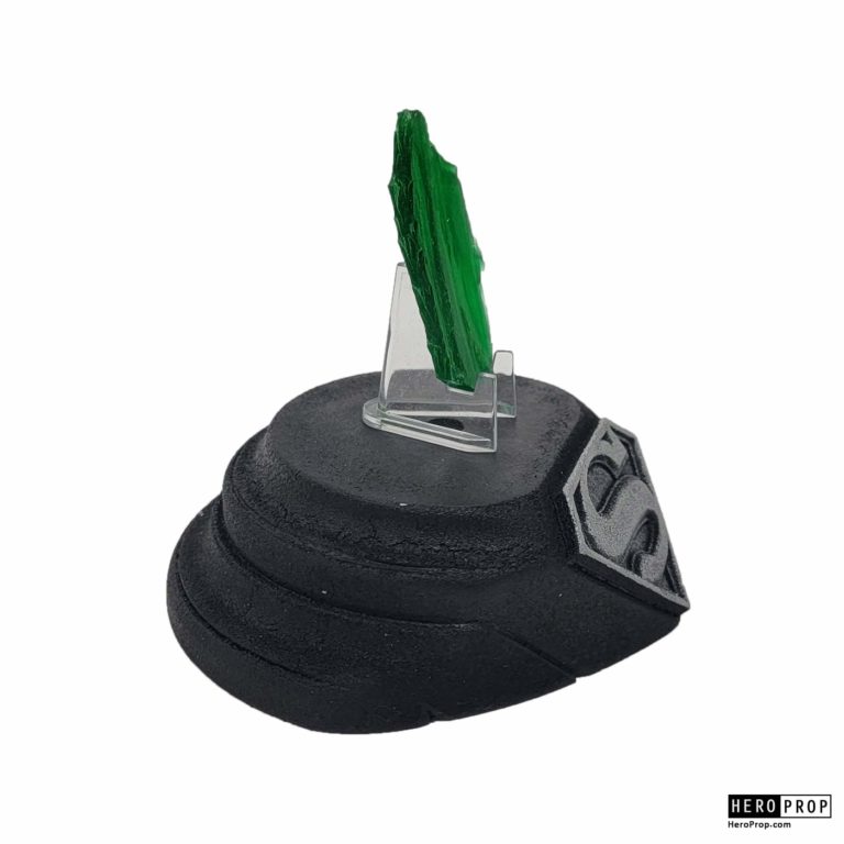Superman Returns Shard of Kryptonite and Stand – HeroProp.com