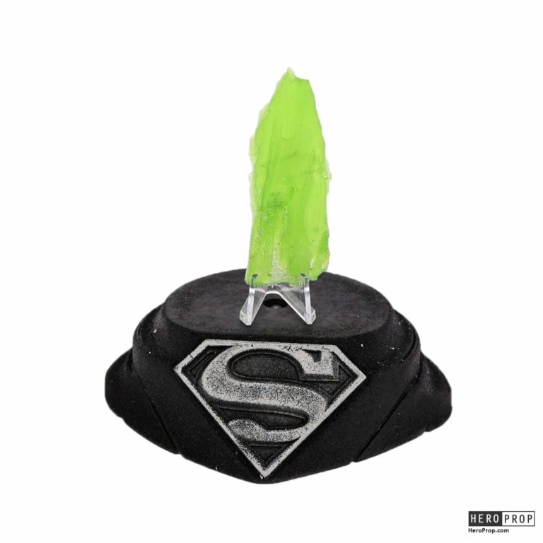 Superman Returns Shard of Kryptonite and Stand – HeroProp.com