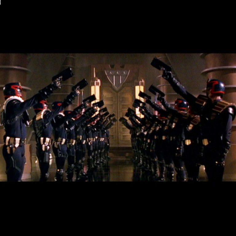 Judge Dredd (1995) - Stunt Lawgiver - HeroProp.com