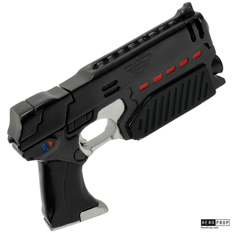 Judge Dredd (1995) - Stunt Lawgiver - HeroProp.com