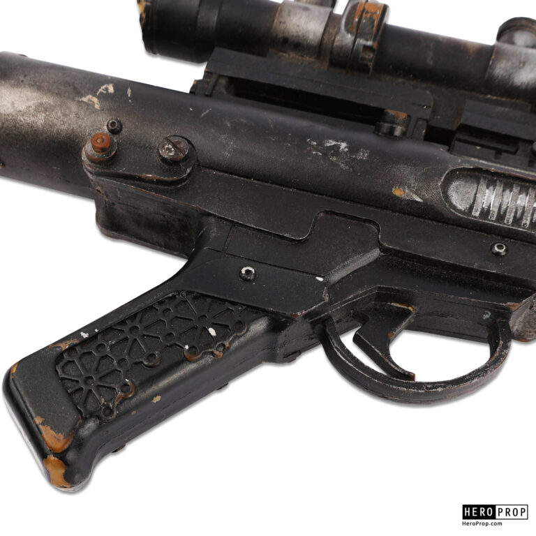 Rogue One A Star Wars Story - DH-17 Blaster Rifle - HeroProp.com