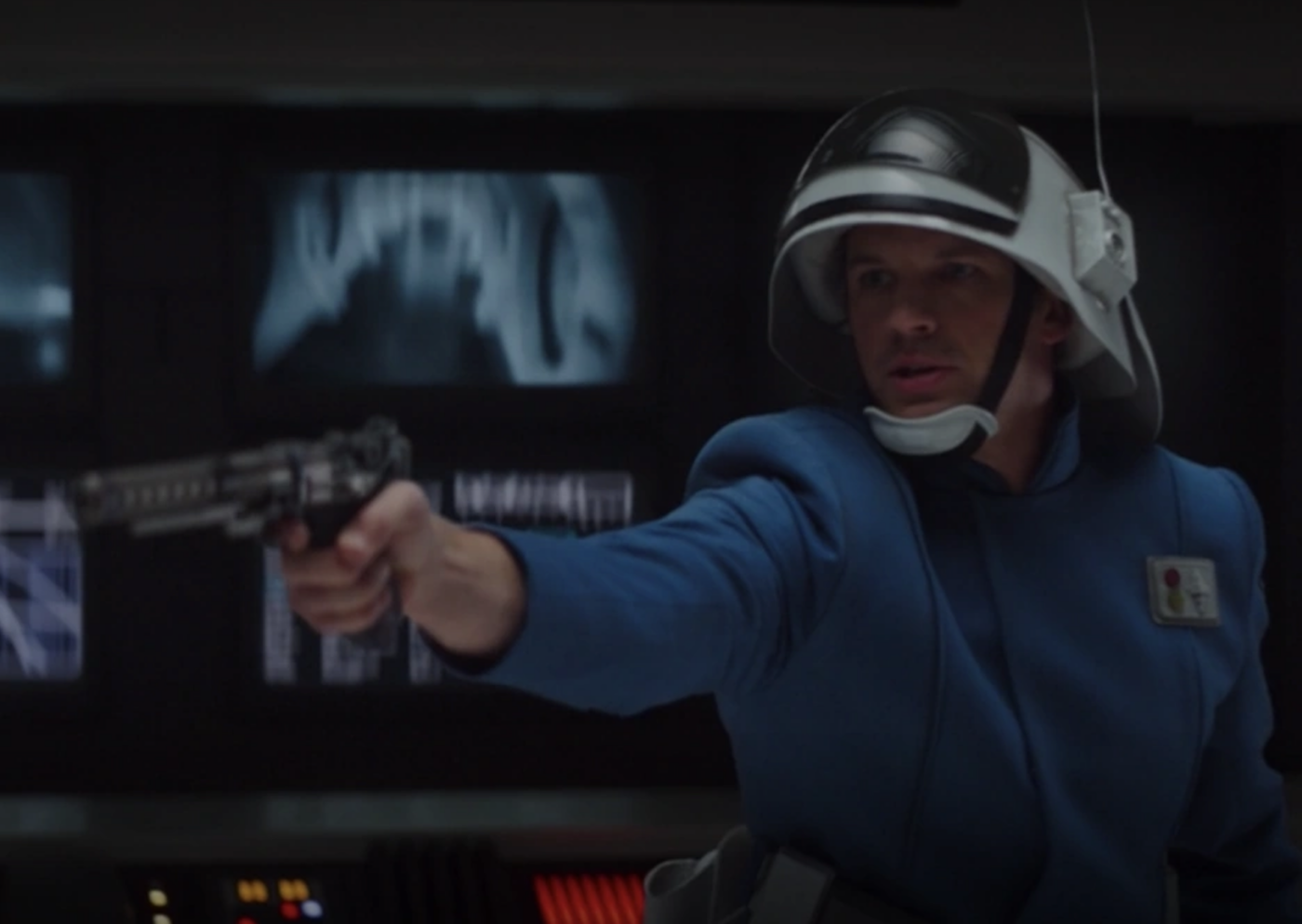 The Mandalorian (2019) – New Republic Officers Badge – HeroProp.com